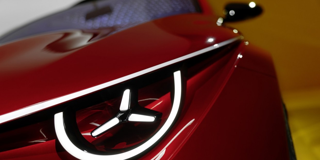 Mercedes-Benz Q3 report reveals surge in EV sales – evearly news english