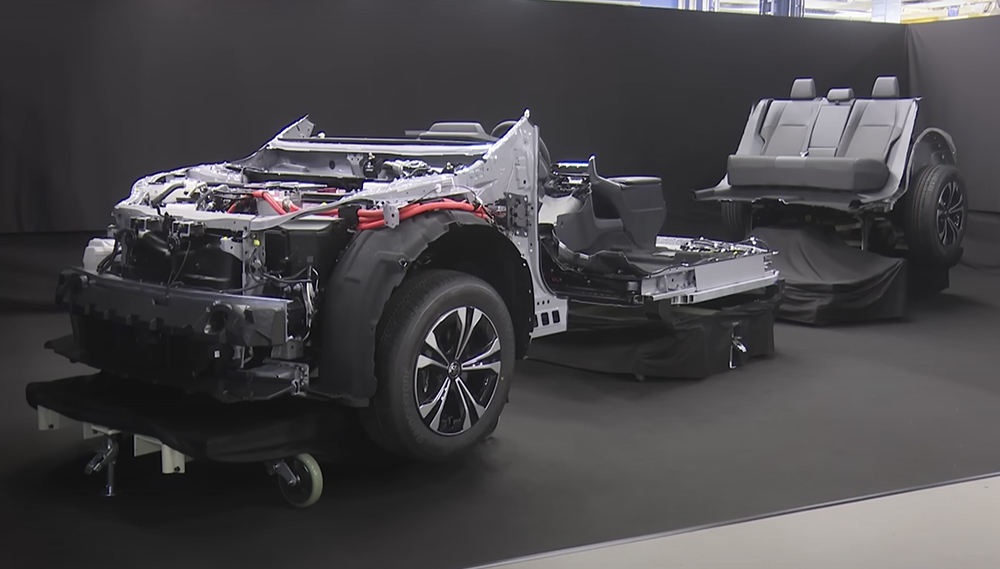 Toyota demonstrates Tesla-inspired gigapress die-casting process ...